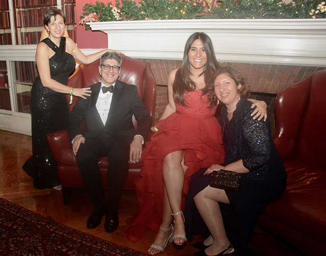 “We’re Back!” Annunciation G.O. Church’s Annual Stewardship & Mistletoe ...