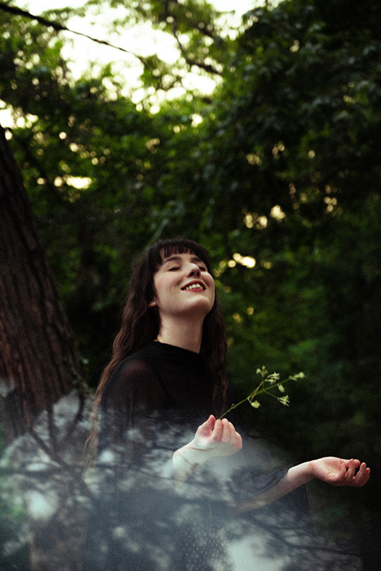 Greek Singer Alkyone Takes Flight on Her First US Tour – NEO Magazine